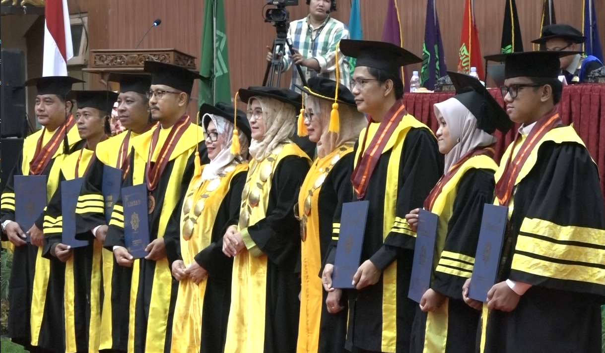 UIN Suska Riau Kukuhkan Tujuh Guru Besar dalam Sidang Senat Terbuka ...